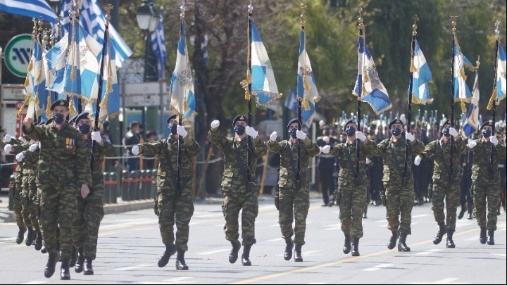 Στρατιωτική παρέλαση στη Θεσσαλονίκη ενώπιον της Προέδρου της ...